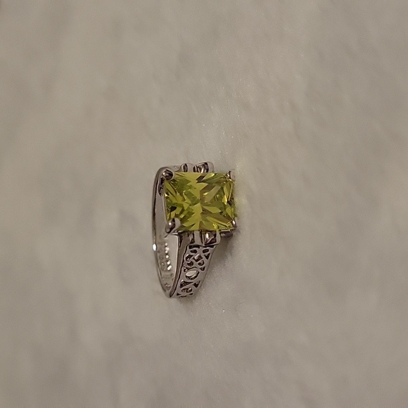 Lia Sophia | Jewelry | Appletini Retired Lia Sophia Ring | Poshmark